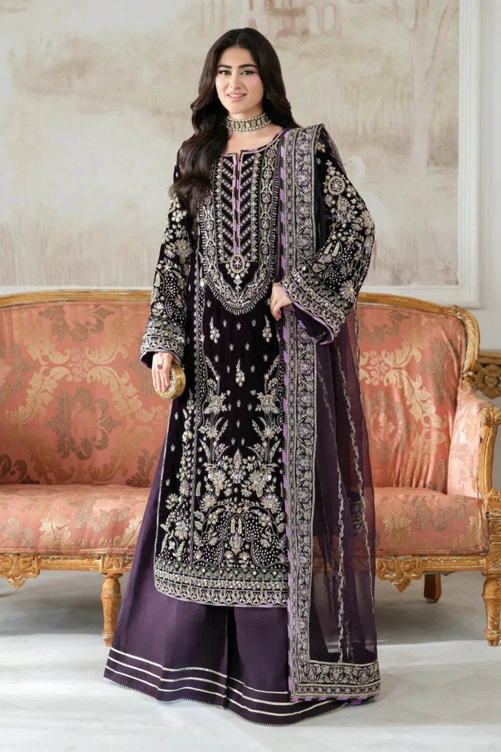 Shop Latest Pakistani Bridal Suit In Velvet Online in UAE – SALWAR MAHAL